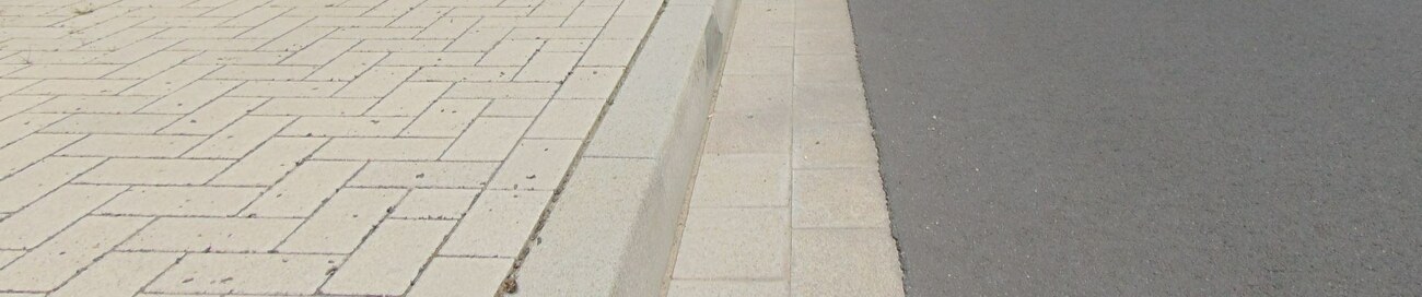 Rinnenpflaster 24 x 16 und 16 x 16 cm