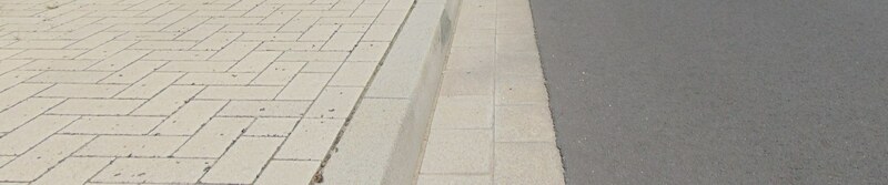 Rinnenpflaster 24 x 16 und 16 x 16 cm